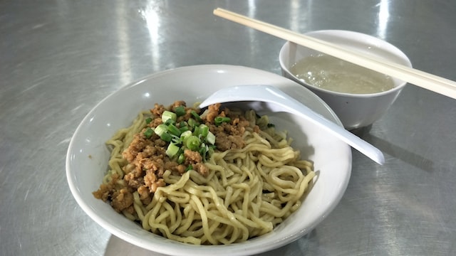 Common Delicious Breakfast in Indonesia | Social Expat