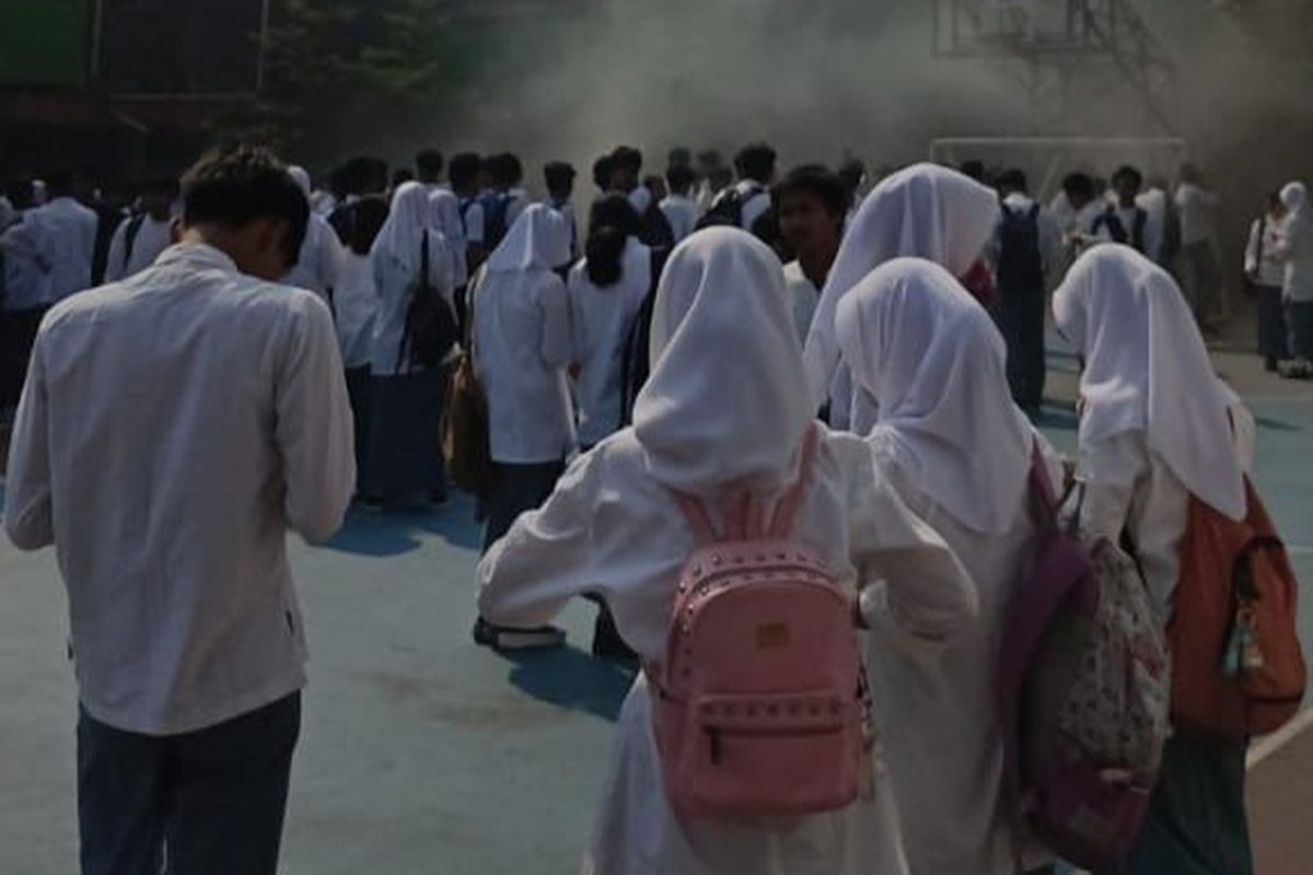 SMAN 6 Jakarta Burns Down, Killing a Security Guard | Social Expat