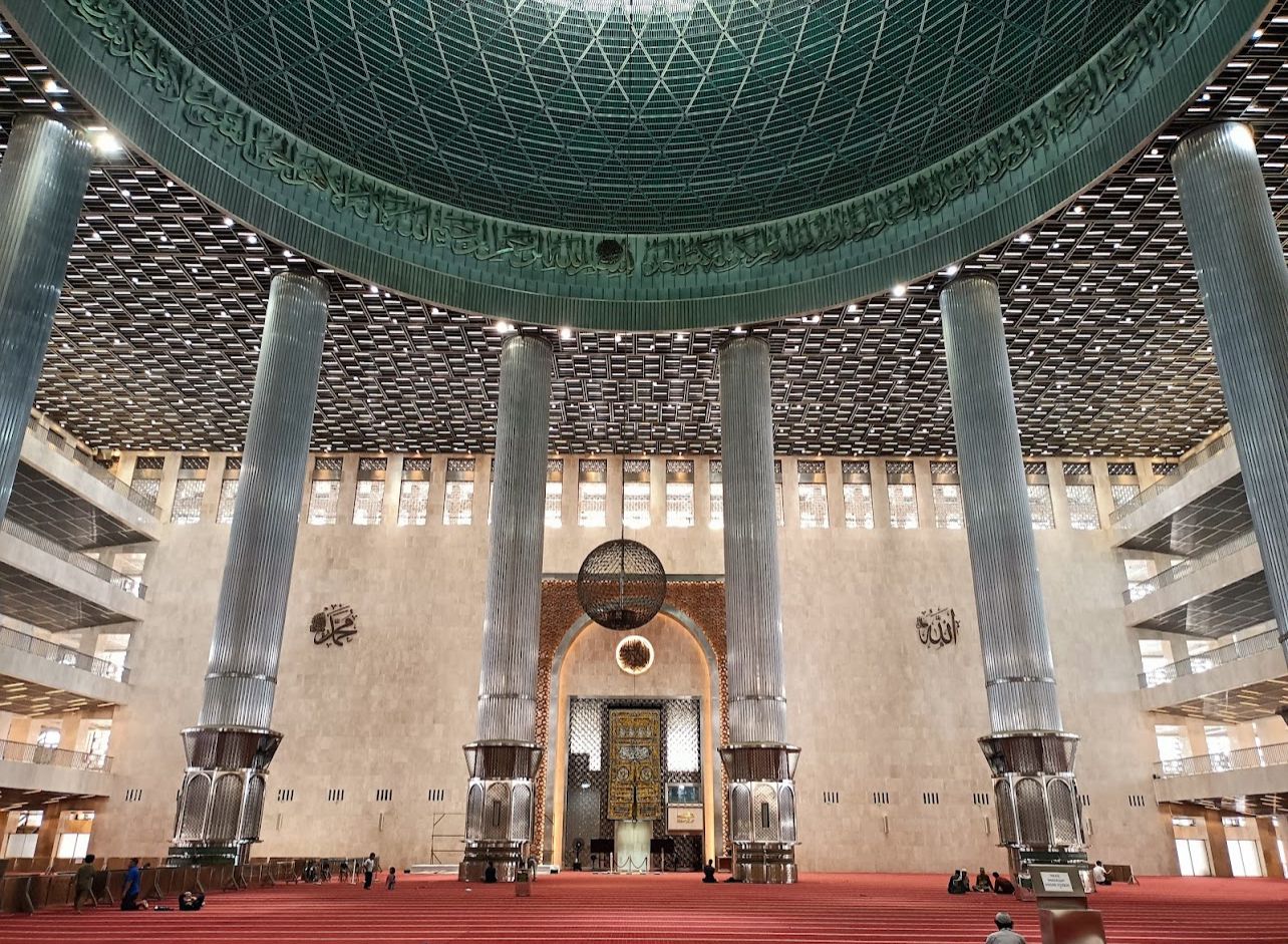List of Most Stunning Architecture Mosques in Indonesia | Social Expat