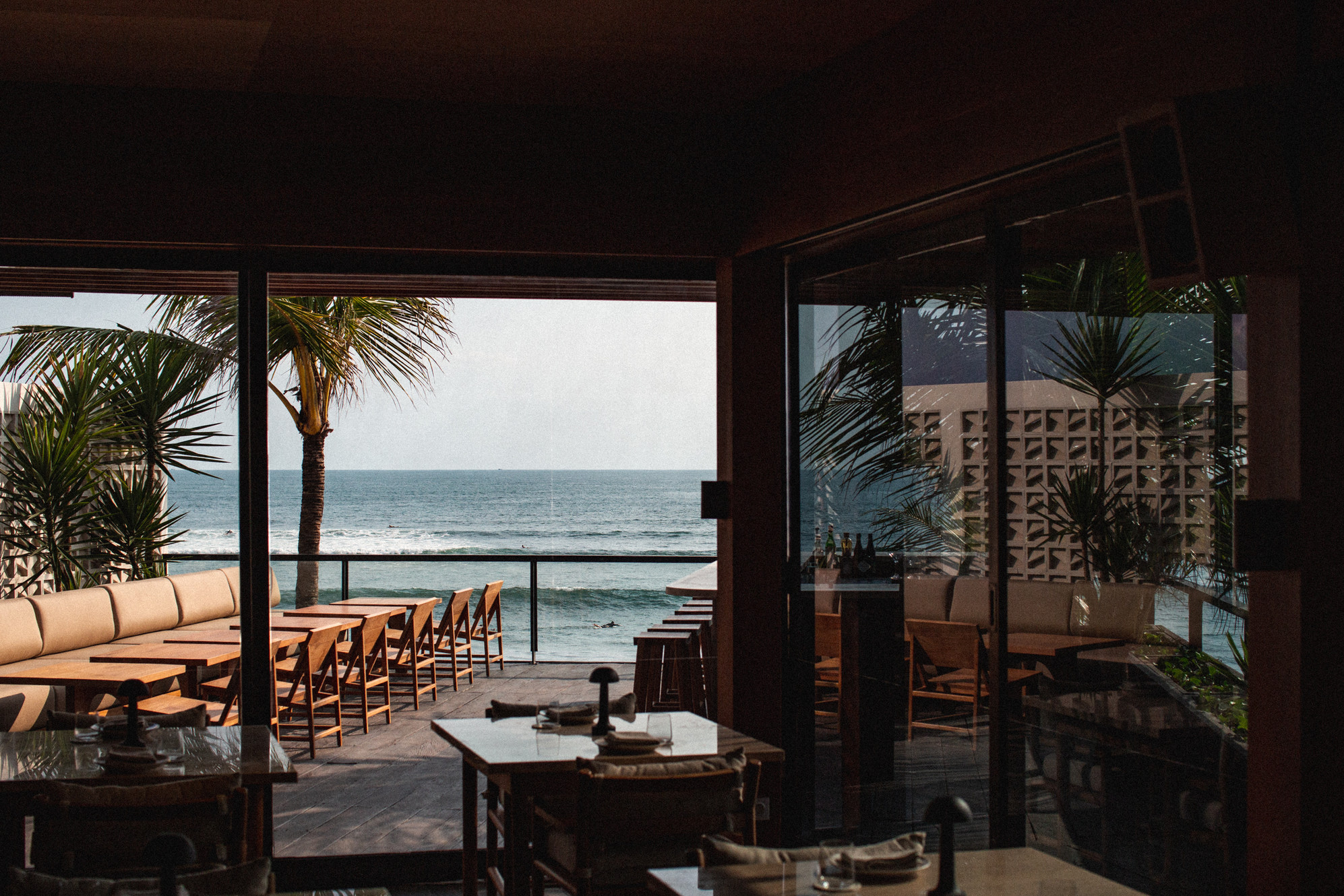 10 Best Beachfront Restaurants in Bali with Ocean View: Seminyak ...