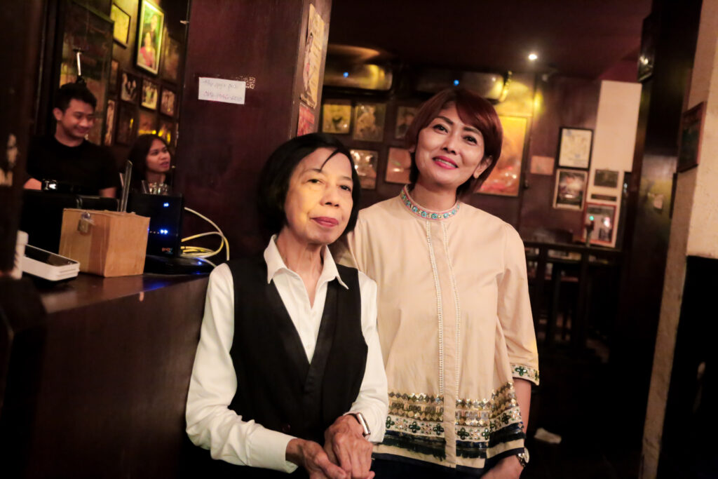 Jaya Pub Jakarta: The Oldest Pub in Indonesia You Should Visit | Social ...